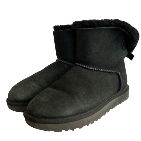 【商品名】UGG Mini Bailey Bow2 ミニ ベイリー ボウ2 ムートンブーツ 1016501 サイズUS 7 24cm程度 ブラック【ブランド】UGG アグ【対象】レディース【ランク】A ※使用感はあるが、傷や汚れの少ない商品...