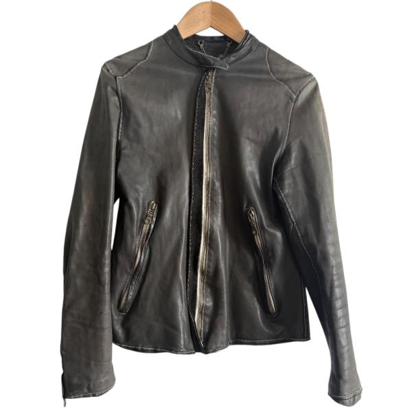 【商品名】SISII シシ レザー シングル ライダースジャケット ブルゾン 小さいサイズ XS グレー系【ブランド】sisii シシ【対象】レディース【ランク】B ※使用感やダメージがある商品【カラー】グレー【表記サイズ】XS【実寸サイズ...