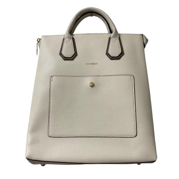 【商品名】HUND RED ハンドレッド スクエアポケット リュックサック クリーム【ブランド】HUND RED ハンドレッド【対象】レディース【ランク】SA ※若干の使用感はあるが、全体的に状態の良い商品【カラー】クリーム×ベージュ【実寸...