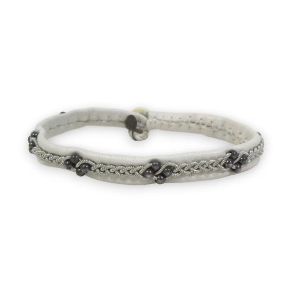 【商品名】Maria Rudman マリアルドマン レザーブレスレット バングル アクセサリー オフホワイト【ブランド】MARIA RUDMAN マリアルドマン【対象】レディース【ランク】A ※使用感はあるが、傷や汚れの少ない商品【カラー】...