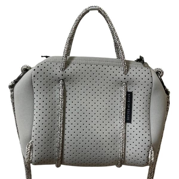 【商品名】STATE OF ESCAPE ステートオブエスケープ prequel XS 2way ハンドバッグ ショルダーバッグ グレー【ブランド】STATE OF ESCAPE ステイトオブエスケープ【対象】レディース【ランク】NS ※新...