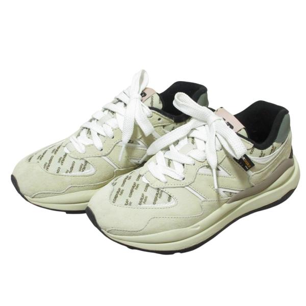 【商品名】New Balance ニューバランス コーデュラコラボ スニーカー M5740CD1 57/40 23.5cm ベージュ【ブランド】NEW BALANCE ニューバランス【対象】レディース【ランク】SA ※若干の使用感はあるが、...