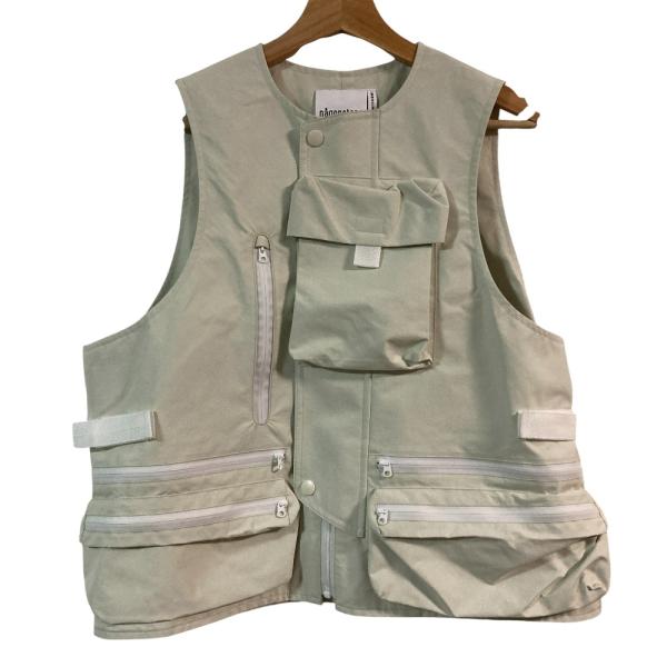 【商品名】nagonstans ナゴンスタンス ナイロン ポケットベスト 470FS830-1111 サイズM ライトグレー【ブランド】nagonstans ナゴンスタンス【対象】レディース【ランク】SA ※若干の使用感はあるが、全体的に状...