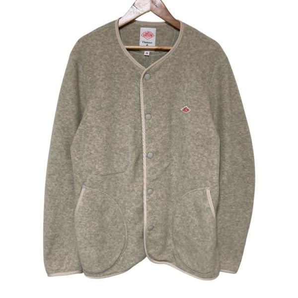 【商品名】DANTON ダントン FLEECE COLLARLESS JACKET フリース ノーカラージャケット JD-8939 サイズ38 ベージュ【ブランド】Danton ダントン【対象】メンズ【ランク】SA ※若干の使用感はあるが、...