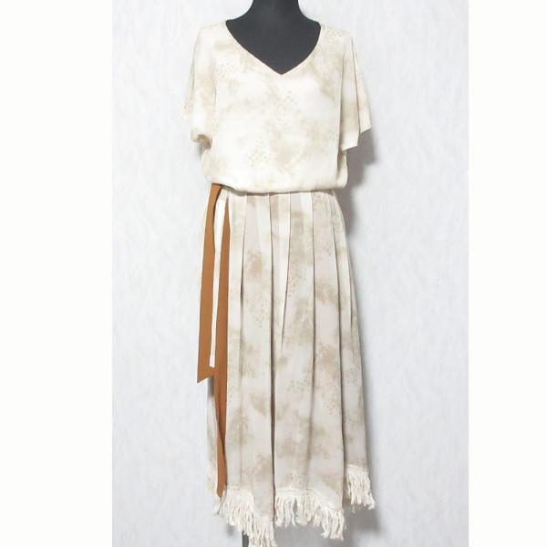 【商品名】AMERI アメリ CLOUDY PYTHON ALL IN ONE オールインワン オーバースカート セットアップ 0291520510 サイズS ベージュ【ブランド】AMERI アメリ【対象】レディース【ランク】SA ※若干の...