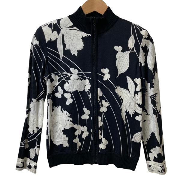 【商品名】LEONARD FASHION レオナールファッション フラワープリント 肩パッド付き ジップアップ ブルゾン サイズM ブラック ホワイト【ブランド】LEONARD FASHION レオナールファッション【対象】レディース【ラン...