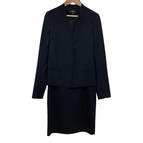 【商品名】Theory セオリー CONT WOOL ノースリーブ ワンピース ノーカラー ジャケット セットアップ スーツ サイズ0 ブラック【ブランド】theory セオリー【対象】レディース【ランク】SA ※若干の使用感はあるが、全体...