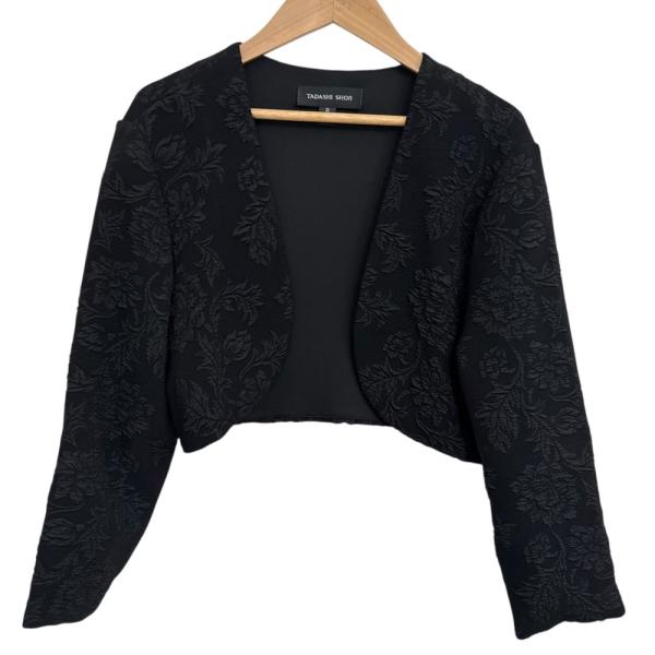 【商品名】TADASHI SHOJI タダシショージ フラワージャガード ボレロ ショート丈 カーディガン 8 ブラック【ブランド】TADASHI SHOJI タダシショージ【対象】レディース【ランク】SA ※若干の使用感はあるが、全体的に...