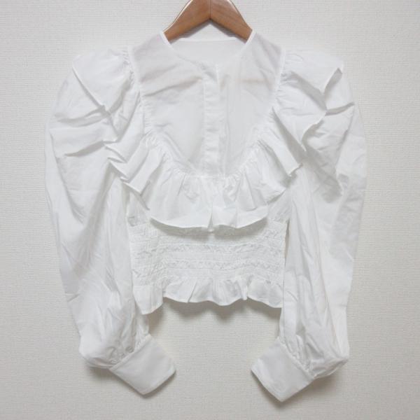 【商品名】Cygne シーニュ Mireille ウエストシャーリングトップス クロップド プルオーバーブラウス シャツ サイズF ホワイト【ブランド】cygne シーニュ【対象】レディース【ランク】SA ※若干の使用感はあるが、全体的に状...