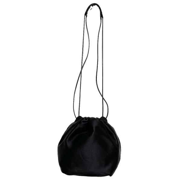 【商品名】JIL SANDER ジルサンダー サテン ドローストリングバッグ JSPS853407 ブラック【ブランド】JIL SANDER ジルサンダー【対象】レディース【ランク】SA ※若干の使用感はあるが、全体的に状態の良い商品【カラ...