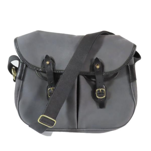 【商品名】Brady ブレディ ARIEL TROUT SMALL アリエル トラウト スモール ショルダーバッグ メッセンジャーバッグ キャンバス グレー【ブランド】Brady ブレディ【対象】レディース【ランク】B ※使用感やダメージが...