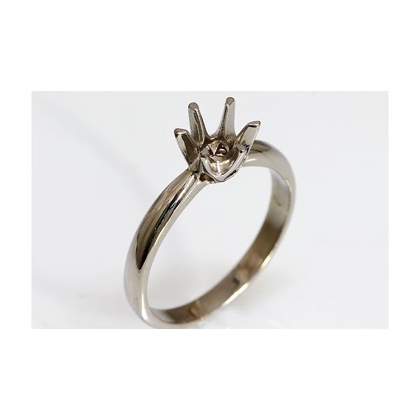 ダイヤモンド０．５カラット用の６本爪リング空枠この枠にはラウンドφ 5.2ミリ（誤差0.2ミリ）のダイヤモンドカットのルースを留めることが出来ます。○ルース形状：ラウンド（ダイヤモンドカット）○ルースサイズ：φ5.2ミリ○素材：選択してくだ...