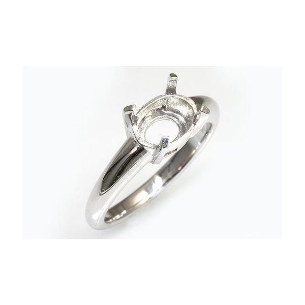 シンプルで飽きのこない、4本爪の枠です。この枠にはオーバル9ミリ×6ミリ（誤差0.3ミリ）のルースを留めることが出来ます。○ルース形状：オーバル○ルースサイズ：9ミリ×6ミリ○素材：選択して下さい。○重量：約2.9グラム○要リングサイズ※メ...