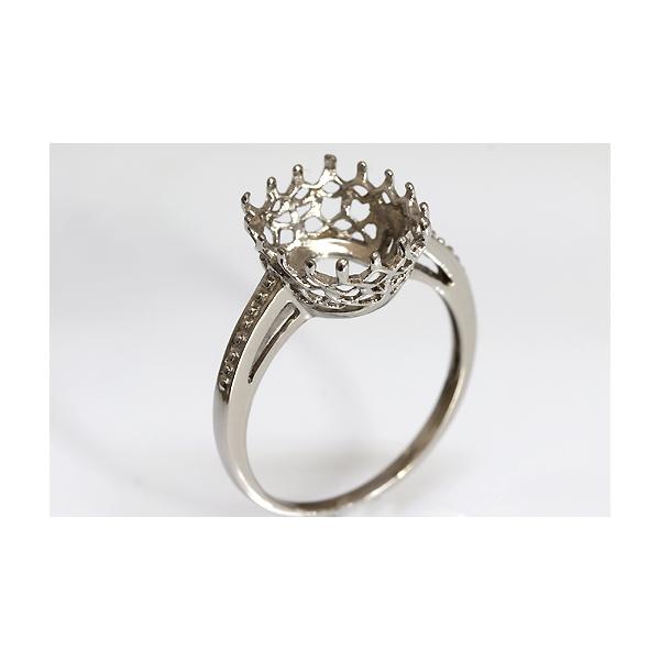 大粒ルース用のデザインのリングです。デーリーユースにお使いいただけます！この枠にはオーバル11ミリ×9ミリ（誤差0.3ミリ）のルースを留めることが出来ます。○ルース形状：オーバル○ルースサイズ：11ミリ×9ミリ○素材：選択して下さい。○重量...