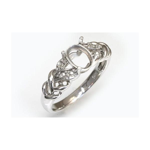 お買い得なダイヤ入りの空枠です。この枠にはオーバル8ミリ×6ミリ（誤差0.3ミリ）のルースを留めることが出来ます。○ルース形状：オーバル○ルースサイズ：8ミリ×6ミリ○素材：選択して下さい。○脇石：ダイヤモンド　6石　約0.08カラット○重...