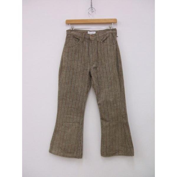 L203193-191500815-69    PHEENY Mole stripe flared pants モールストライプフレア 新品タグ付 パンツ ベージュ レディース フィーニー 2-1005T 203193【参考ランク】S【全体...