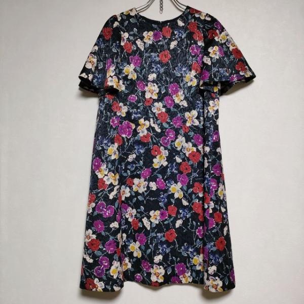 L228668-19360819-29    組曲 Rythme KUMIKYOKU オンワード樫山 花柄ドレス ワンピース ネイビー マルチ クミキョク 4-0319S 228668【参考ランク】A【全体の印象】使用感が少なく全体的に綺麗...