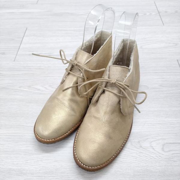 L243634-93608-29    Polder デザートブーツ 内側ボア サイズ36 ブーツ ゴールド ポルダー 4-1017T 243634【参考ランク】B【全体の印象】使用感が見受けられますが、使用する上で支障となるような大きなダ...