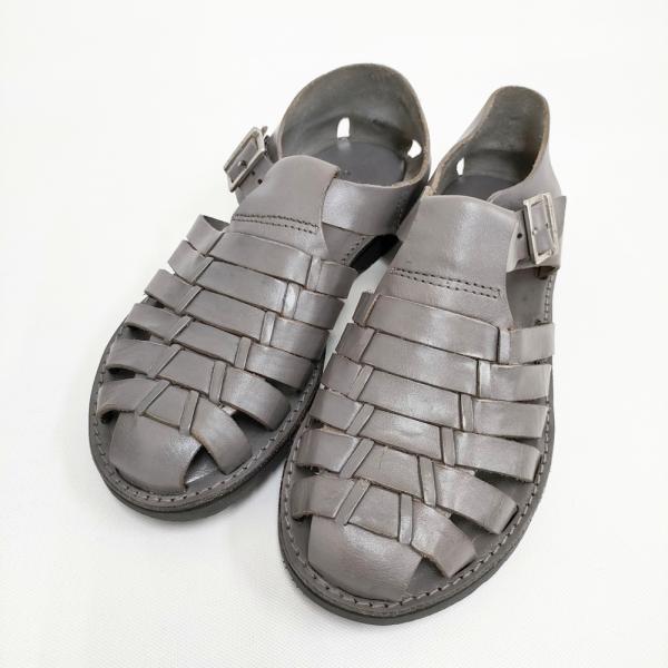 M250817-918208-69    BRAND X NENS FISHERMAN サイズ8 26cm サンダル グレー ブランドエックス 5-0726M 250817【参考ランク】A-B【全体の印象】やや使用感はありますが、全体的な印...