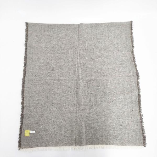 L256610-93908-29    TRAITS トレイツ ウールシルク カシミヤ混 無地 大判マフラー ストール ベージュ 5-1119T 256610【参考ランク】A-B【全体の印象】やや使用感はありますが、全体的な印象としては綺麗...