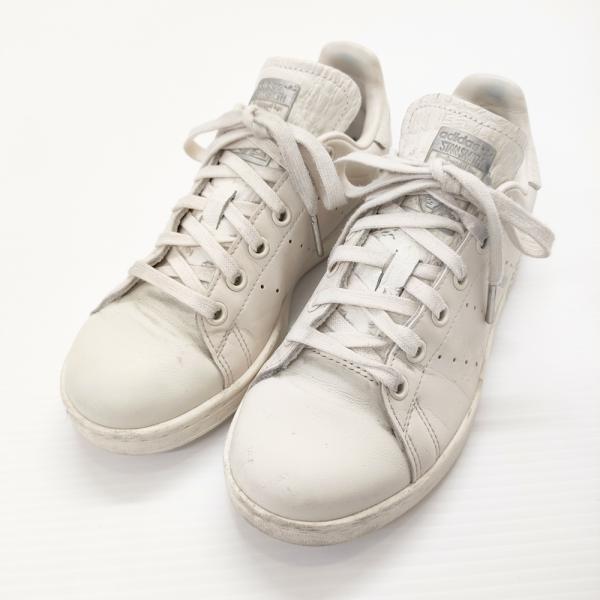L258777-93608-29    IENA/adidas STAN SMITH PYTHON 22.5cm GY9918 スニーカー アイボリー イエナ/アディダス 5-0419G 258777【参考ランク】B【全体の印象】使用感が見...