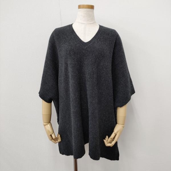 L261337-96638-29    IENA WEANERS Big ジレ Vネック ニットポンチョ ポンチョ グレー イエナ 5-0922T 261337【参考ランク】B【全体の印象】使用感が見受けられますが、使用する上で支障となるよ...