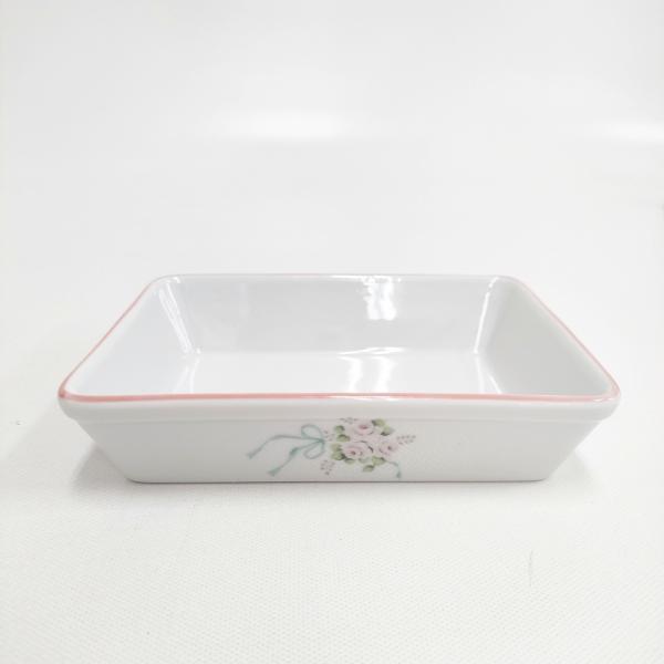 L271791-95208-29    imane イマン 未使用品 イマン エマ オーブンバット 皿 ホワイト 6-0127G 271791【参考ランク】S-A【全体の印象】ほとんど使用感もなく新品同様の綺麗な状態です。※詳しい商品説明は...