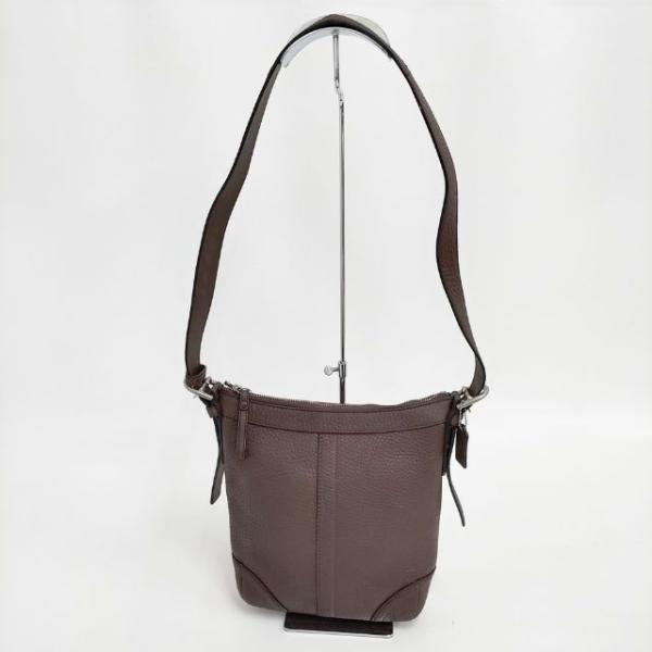 L274395-915608-49    COACH 肩掛け レザー ショルダーバッグ ブラウン コーチ 6-0318G 274395【参考ランク】A-B【全体の印象】やや使用感はありますが、全体的な印象としては綺麗です。※詳しい商品説明は...