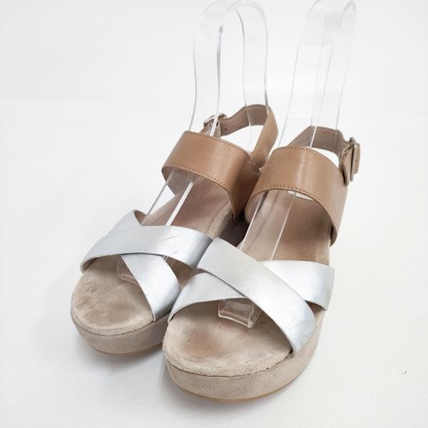 L274583-919508-59    dansko Stasia サイズ38 122221159 サンダル ブラウン シルバー ダンスコ 6-0417S 274583【参考ランク】B【全体の印象】使用感が見受けられますが、使用する上で支...