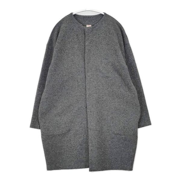L276582-97808-39    FABRIQUE en planete terre ノーカラー ウール コート グレー ファブリケ 6-0102T 276582【参考ランク】A-B【全体の印象】やや使用感はありますが、全体的な印象と...