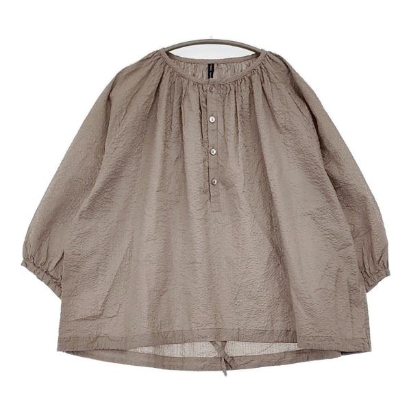 L284302-928608-79    TRAVAIL MANUEL 新品 リップルローンギャザースモック 定価16500円 ブラウス 26SS グレージュ トラバイユマニュアル 6-0421M 284302【参考ランク】S【全体の印象】...