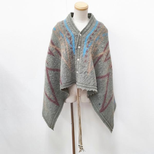 MF99062-926008-99    FACCIES ネイティブ柄 ケープ ポンチョ ショール カーキ ファチーズ 5-1030T F99062【参考ランク】B【全体の印象】使用感が見受けられますが、使用する上で支障となるような大きなダ...