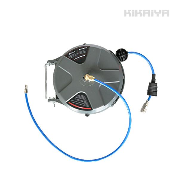 ●エアーホースを自由に引き出し、簡単に巻き上げができるエアーホールリールです ●エアーコンプレッサーに接続してお使い下さい ●保護カバー付カプラーなので、ワンタッチで接続できます ●ホースを引くと内蔵スプリングにより、自動で巻き取ります ●...