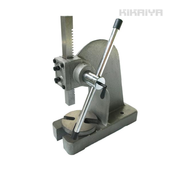 ・余裕の2トンハンドプレスです・シンプルな構造で使い易い！！・台のプレートは回転式で脱着可能です・ベアリングの圧入やその他プレス作業にご使用いただけます・ハンドル操作によりギヤ式で強力にプレスします・プレス部は185mm上下します・穴付きな...