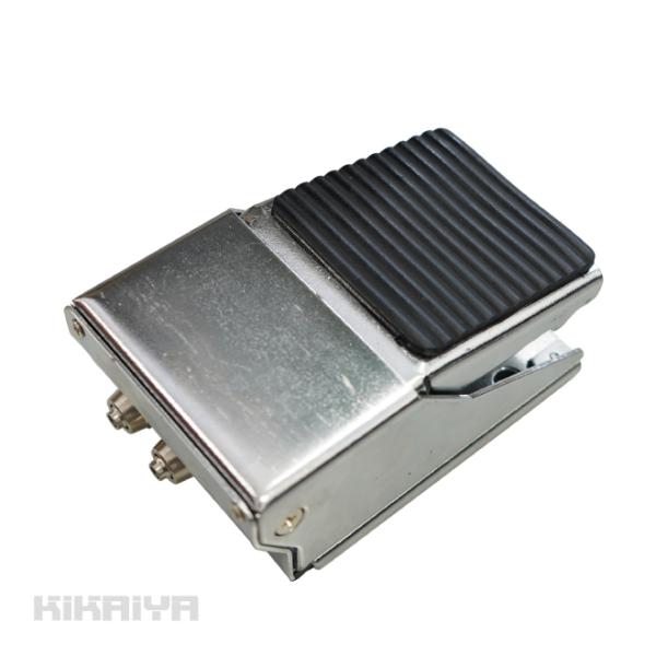 【商品説明】重量:660g本体材質:スチール、ゴム接続部分:1/4（2分）適合チューブ外径:8mm・エアーON／OFF フートバルブ・エアーON／OFF の操作が足でできるので、両手が自由に使えます・エアープレスやエアー工具をはじめ様々な機...