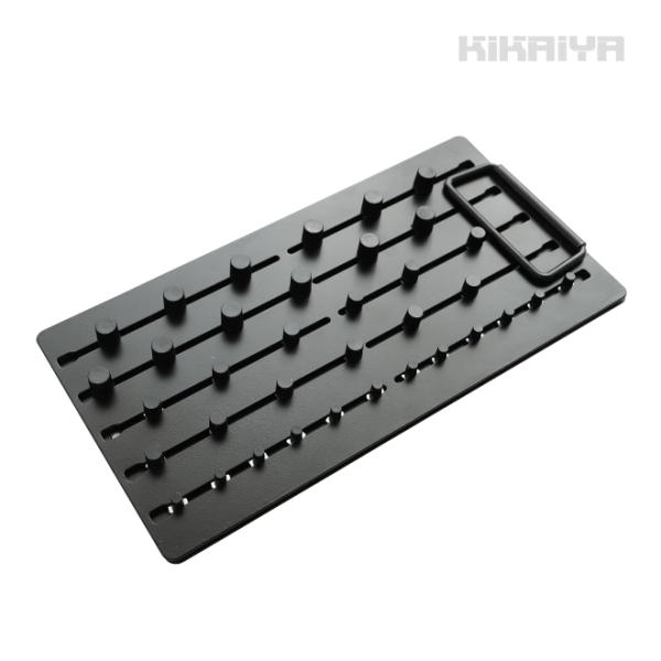 【仕様・状態】■本体重量:1.2kg■本体サイズ:300×152×6mm（パネル厚さ1.5mm/マグネット厚さ3mm）■スタッドサイズ:大 1/2 SQ・中 3/8 SQ・小 1/4 SQ（各12個）■材質:スチール、マグネット■パッケージ...