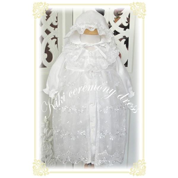 退院、お宮参りなどのお披露目に最適なセレモニーコンビドレス、フードと2点セットです！ドレスは前裾のみに、可愛いマーガレットレースをふんだんに使ったかわいらしいデザインです、後身裾にレースは無くそのまま寝かせられるタイプです。素材は柔らかなニ...
