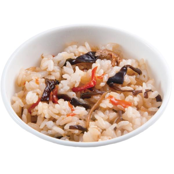 炊きたての温かいご飯に具と汁を入れ、混ぜるだけで美味しい「きくらげのまぜご飯」が出来上がります。急にお見えになったお客様にも対応でき、残りもおにぎりやお稲荷さんにして冷蔵庫で保存することも可能です。また、まぜご飯の素をまぜるときに、少々のお...