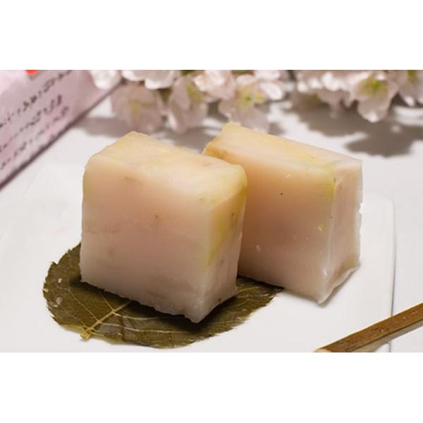 【商品説明】第20回全国菓子大博覧会　副総裁賞受賞商品菊里松月の「手造りういろう」は大正12年の創業以来からの製法を頑固に守り、素材そのものを生かし、独特の「ねばり」と「こし」を備えた当店自慢の逸品です。