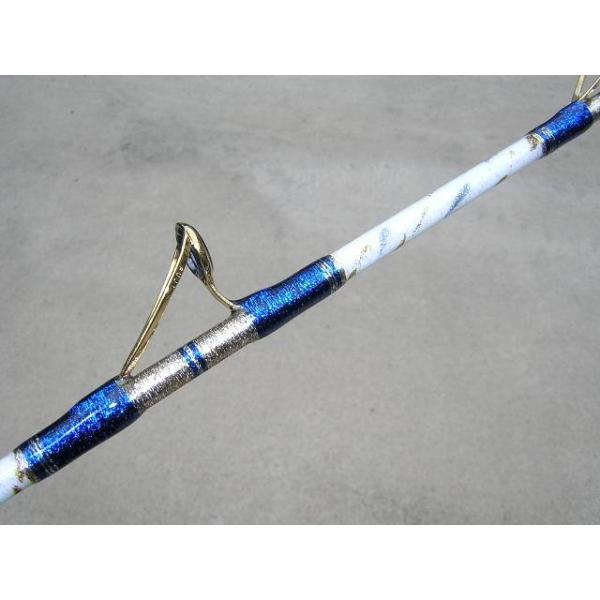 ニューデザインのバットを用いて、軽量かつ高感度なライトシマアジロッド。ライトながら大型シマアジを釣り上げるバットパワーがあり攻めの釣りに最適！全長2.05ｍリアルワンピース自重　Ｓ330ｇ　ＳＲ310ｇ　Ｒ290ｇ先/元径ｍｍ　Ｓ2.0/9...