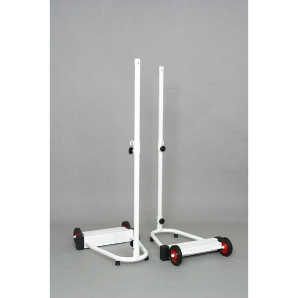 個人宅様への配送が不可の為、お届け先は屋号でお願いいたします。バドミントン　支柱●高さ1550mm　●重さ/48kg/組　●主材/40φスチール　●寸法/全長790mm×奥行550mm　150φ　ホイール付●スライドフック式　※ネットを強く...