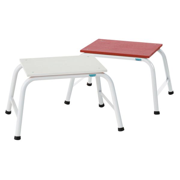 ●幅５０ｃｍ×長さ６９ｃｍ×高さ４０ｃｍ●重量：１３ｋｇ(組)●主材３２ｍｍスチール丸パイプ●立台部４０ｃｍ×５０ｃｍラワン板●脚ゴム付●組立不要●送料：Ｅクラス