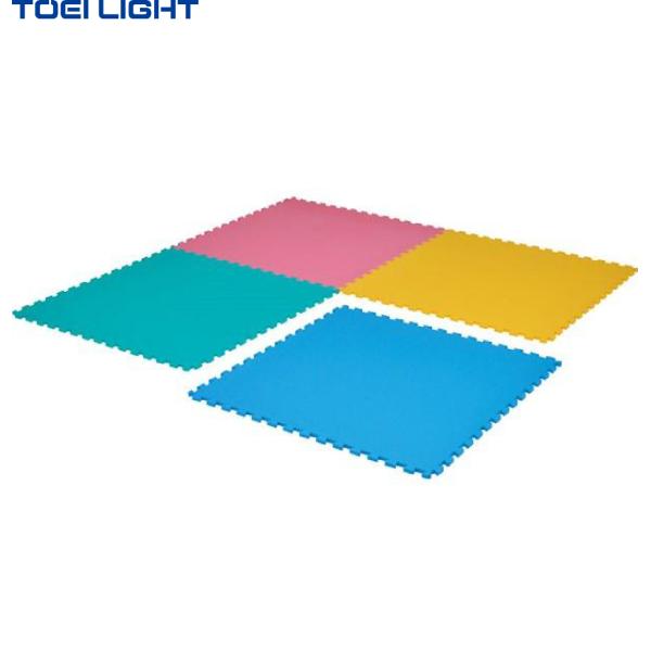 個人宅様への配送が不可の為、お届け先は屋号でお願いいたします。●単位/4枚1組カラー(青、緑、赤、黄)●サイズ/100×100×1.5cm(枚)●重さ/約3.8kg/組●材質/EVA(防炎、茶殻入り抗菌、抗ウイルス加工材入、消臭フォーム)●...