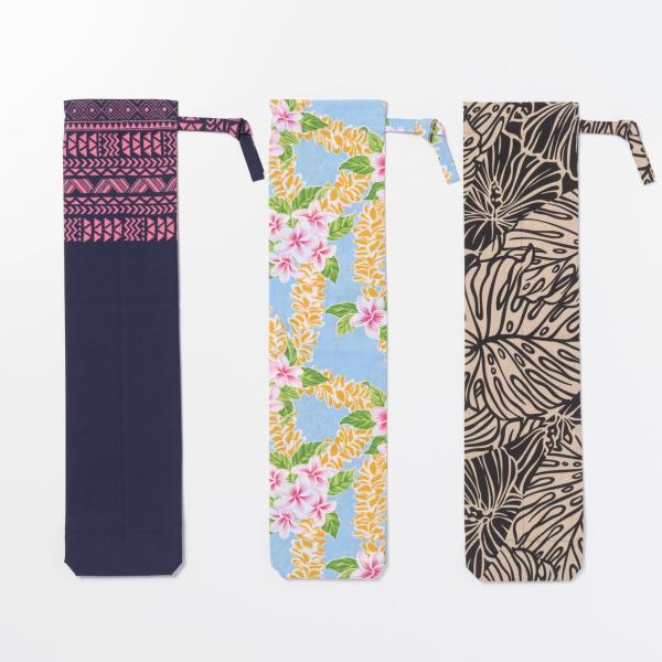 ハワイアンファブリックで作ったプイリケース（プイリカバー）です。岩手県の久慈市で縫製しました。素材はポリエステル65％、綿35％で、布1枚の簡単な作りです。バッグに入れて持ち運ぶので、中綿なしでOKという方に。※配送方法にネコポスを選んだ場...