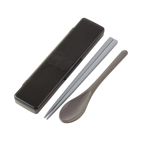 ・チャコールグレー  CCS45SAAG-A・・Color:チャコールグレー・サイズ:箸＝長さ21cm スプーン＝全長19.7cm ケース＝幅21.8×奥行5.5×高さ1.9cm・セット内容:箸＋スプーン＋ケース /生産国:日本・ケースの中...