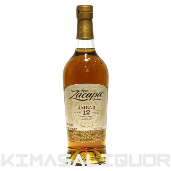 シェリー樽とバーボン樽で4年から12年間熟成されたラム酒を、ソレラシステムという方法でブレンドして作られます。このソレラシステムは、スペインのシェリーワインの熟成方法をヒントに開発されたもので、異なる種類の樽で熟成させることで、多様なアロマ...