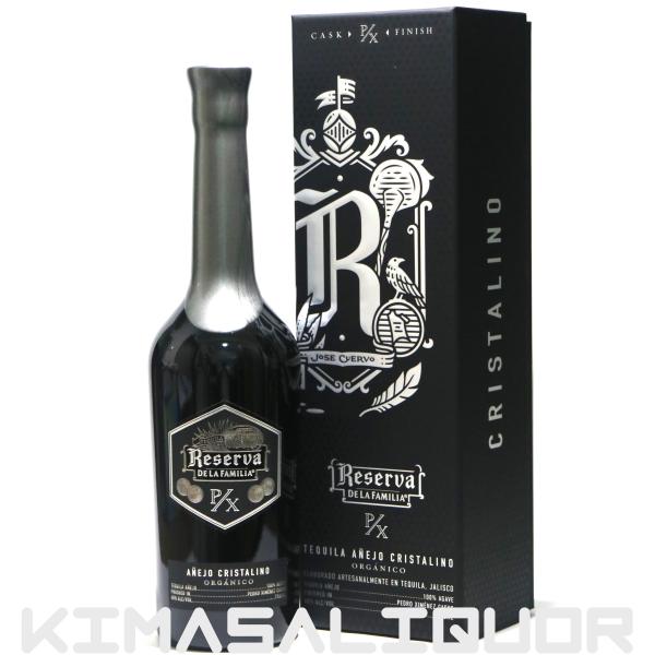 アメリカンオーク樽で熟成された後、ペドロ・ヒメネス・シェリー樽で仕上げられています。この特別な仕上げにより、テキーラにシェリーの柔らかな風味とドライフルーツの豊かな香りが加わります。リュウゼツランやハチミツ、焼いた果実の甘い香りに、オークの...