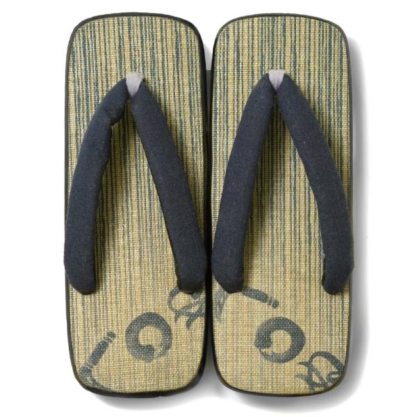 涼やかで肌触りの良い紙布で、天に和の伝統的文様「かまわぬ」の柄を大胆に配した大右近型の桐下駄です。「紙布」は細く切った和紙を織り上げた素材で、サラリとしたドライ感が魅力。表面に微細な凹凸があるため足にはりつきにくく、吸湿性・速乾性・通気性が...