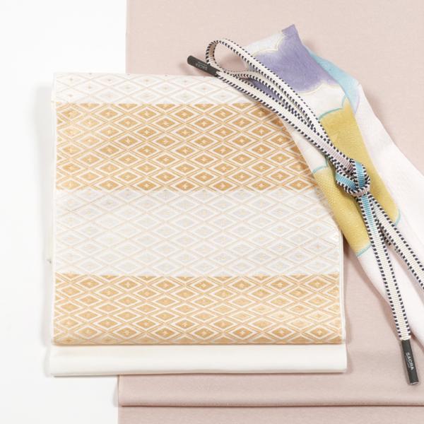 【仕立てなし/お仕立て前確認の場合、1-2営業日で発送】きもの 和＜なごみ＞セレクト、上品な雰囲気の唐織九寸帯。 きもの通の方や業界の方にも、唐織帯で定評のある小機屋さん「錦工芸」。 良きお品物を製作されている、知る人ぞ知る機屋さんです。こ...