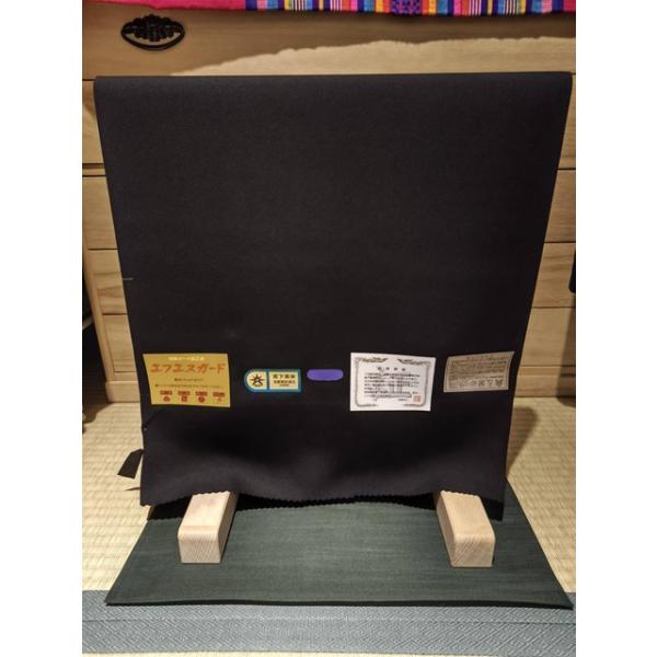 能楽師の皆様向けに、正絹羽二重黒紋付のお取扱いを開始致しました。一般の方もご購入頂けます。成人式や結婚式などにご使用いただけます。ご不明点はお問い合わせ下さい。-----------正絹羽二重紋付の反物の現存するほぼ唯一の国内メーカー様より...